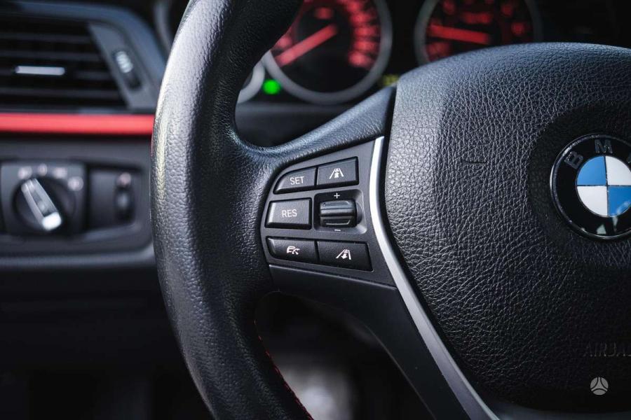 Melns BMW 320 2012 Kauņa, ar dzinēja tilpumu 2.00 L un nobraukumu 264 tūkst. km par 8500 €, foto 10 vietnē AUTOMOTO.COM.LV