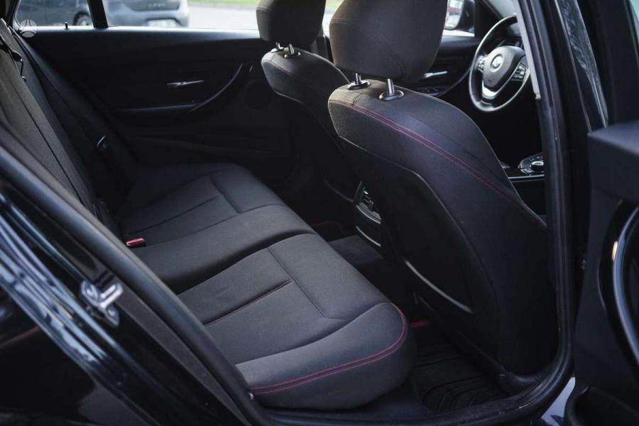 Melns BMW 320 2012 Kauņa, ar dzinēja tilpumu 2.00 L un nobraukumu 264 tūkst. km par 8500 €, foto 16 vietnē AUTOMOTO.COM.LV