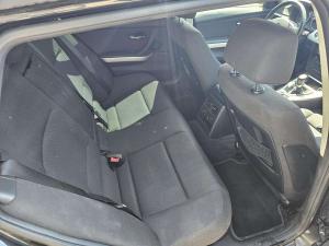 Black BMW 320 2012 in Panevezys, with an engine capacity of 2.00 L and mileage of 281 thousand km for 5500 €, photo 7 on AUTOMOTO.COM.LV