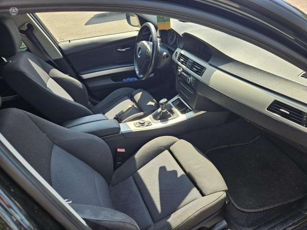 Melns BMW 320 2012 Panevēža, ar dzinēja tilpumu 2.00 L un nobraukumu 281 tūkst. km par 5500 €, foto 7 vietnē AUTOMOTO.COM.LV