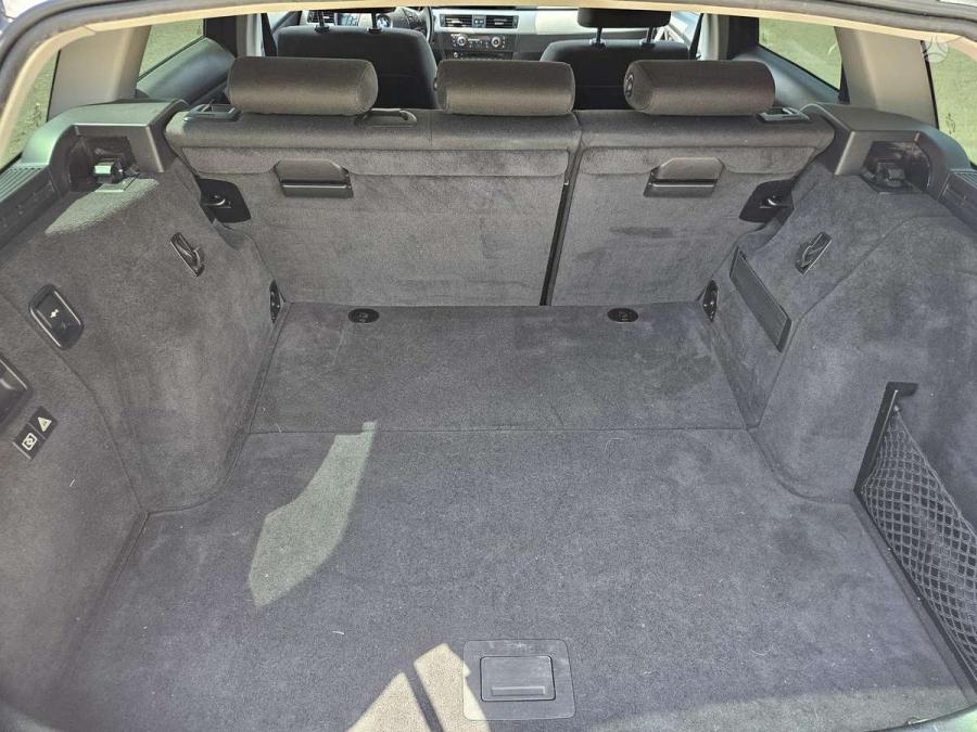 Black BMW 320 2012 in Panevezys, with an engine capacity of 2.00 L and mileage of 281 thousand km for 5500 €, photo 14 on AUTOMOTO.COM.LV