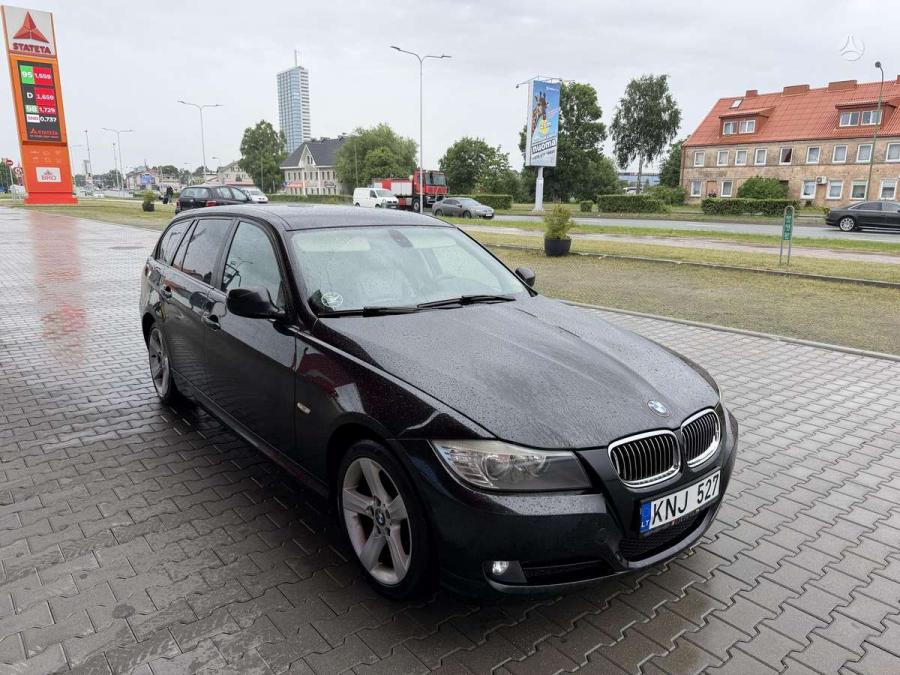 Black BMW 320 2012 in Klaipeda, with an engine capacity of 2.00 L and mileage of 450 thousand km for 3500 €, photo 1 on AUTOMOTO.COM.LV