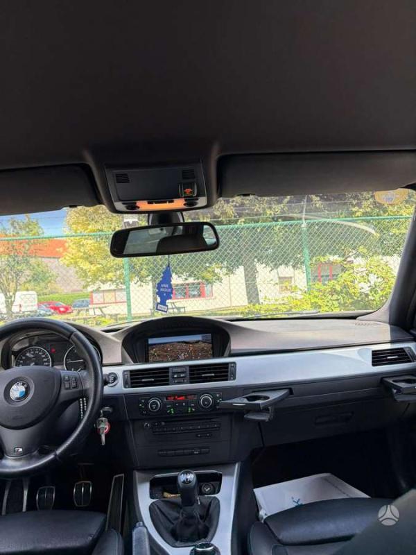 Black BMW 320 2012 in Utena, with an engine capacity of 2.00 L and mileage of 285 thousand km for 5950 €, photo 7 on AUTOMOTO.COM.LV
