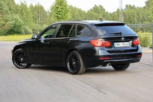 Black BMW 320 2012 in Jelgava, with an engine capacity of 2.00 L and mileage of 286 thousand km for 7650 €, photo 7 on AUTOMOTO.COM.LV