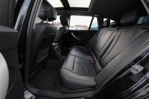 Black BMW 320 2012 in Jelgava, with an engine capacity of 2.00 L and mileage of 286 thousand km for 7650 €, photo 11 on AUTOMOTO.COM.LV