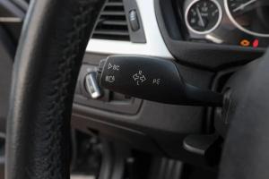 Black BMW 320 2012 in Jelgava, with an engine capacity of 2.00 L and mileage of 286 thousand km for 7650 €, photo 22 on AUTOMOTO.COM.LV