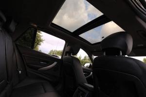 Black BMW 320 2012 in Jelgava, with an engine capacity of 2.00 L and mileage of 286 thousand km for 7650 €, photo 26 on AUTOMOTO.COM.LV