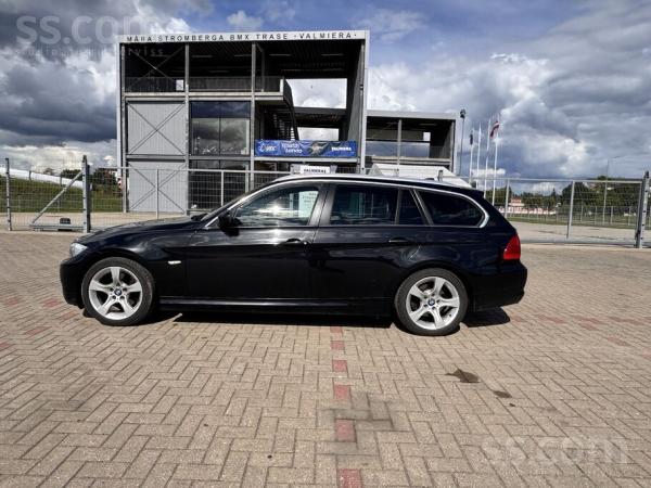 Black BMW 320 2012 in Valmiera, with an engine capacity of 2.00 L and mileage of 297 thousand km for 5700 €, photo 2 on AUTOMOTO.COM.LV