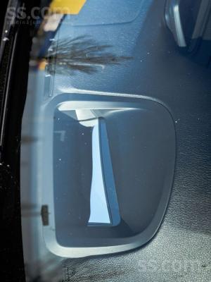 Black BMW 320 2012 in Riga, with an engine capacity of 2.00 L and mileage of 295 thousand km for 8200 €, photo 9 on AUTOMOTO.COM.LV