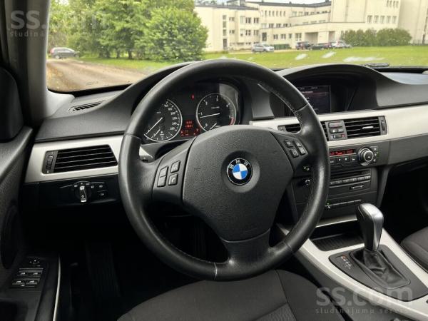 Melns BMW 320 2012 Cēsis, ar dzinēja tilpumu 2.00 L un nobraukumu 334 tūkst. km par 4700 €, foto 7 vietnē AUTOMOTO.COM.LV