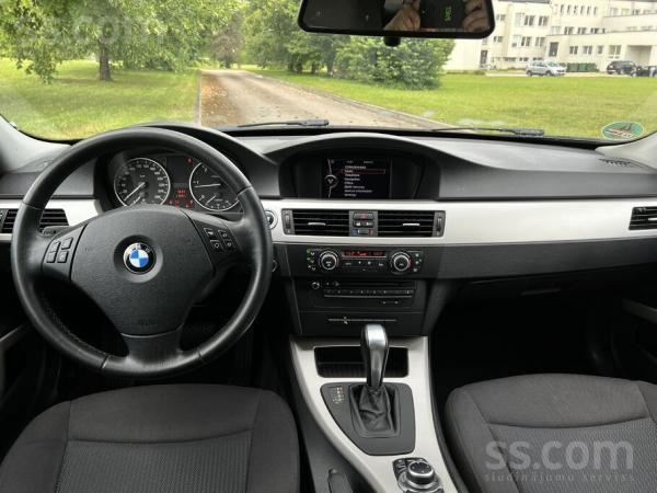 Melns BMW 320 2012 Cēsis, ar dzinēja tilpumu 2.00 L un nobraukumu 334 tūkst. km par 4700 €, foto 10 vietnē AUTOMOTO.COM.LV