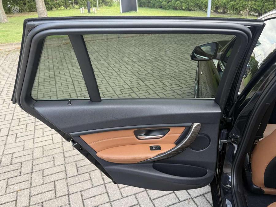 Black BMW 320 2012 in Marijampole, with an engine capacity of 2.00 L and mileage of 278 thousand km for 8200 €, photo 17 on AUTOMOTO.COM.LV