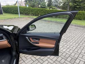 Black BMW 320 2012 in Marijampole, with an engine capacity of 2.00 L and mileage of 278 thousand km for 8200 €, photo 20 on AUTOMOTO.COM.LV