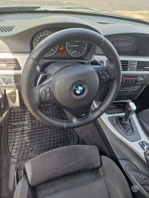 Black BMW 320 2012 in Kaunas, with an engine capacity of 2.00 L and mileage of 277 thousand km for 7300 €, photo 15 on AUTOMOTO.COM.LV