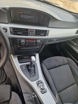 Black BMW 320 2012 in Kaunas, with an engine capacity of 2.00 L and mileage of 277 thousand km for 7300 €, photo 17 on AUTOMOTO.COM.LV