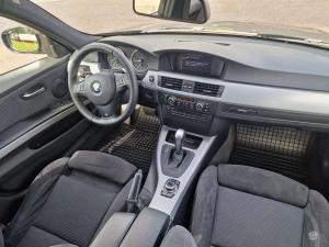 Black BMW 320 2012 in Kaunas, with an engine capacity of 2.00 L and mileage of 277 thousand km for 7300 €, photo 21 on AUTOMOTO.COM.LV