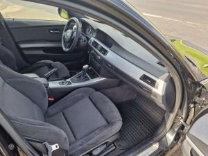 Black BMW 320 2012 in Kaunas, with an engine capacity of 2.00 L and mileage of 277 thousand km for 7300 €, photo 23 on AUTOMOTO.COM.LV