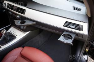 Black BMW 320 2012 in Tukums, with an engine capacity of 2.00 L and mileage of 380 thousand km for 5250 €, photo 29 on AUTOMOTO.COM.LV