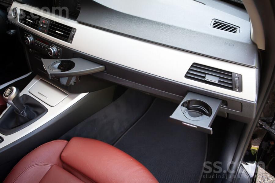 Black BMW 320 2012 in Tukums, with an engine capacity of 2.00 L and mileage of 380 thousand km for 5250 €, photo 29 on AUTOMOTO.COM.LV