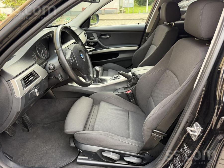 Melns BMW 320 2012 Rīga, ar dzinēja tilpumu 2.00 L un nobraukumu 210 tūkst. km par 5650 €, foto 19 vietnē AUTOMOTO.COM.LV