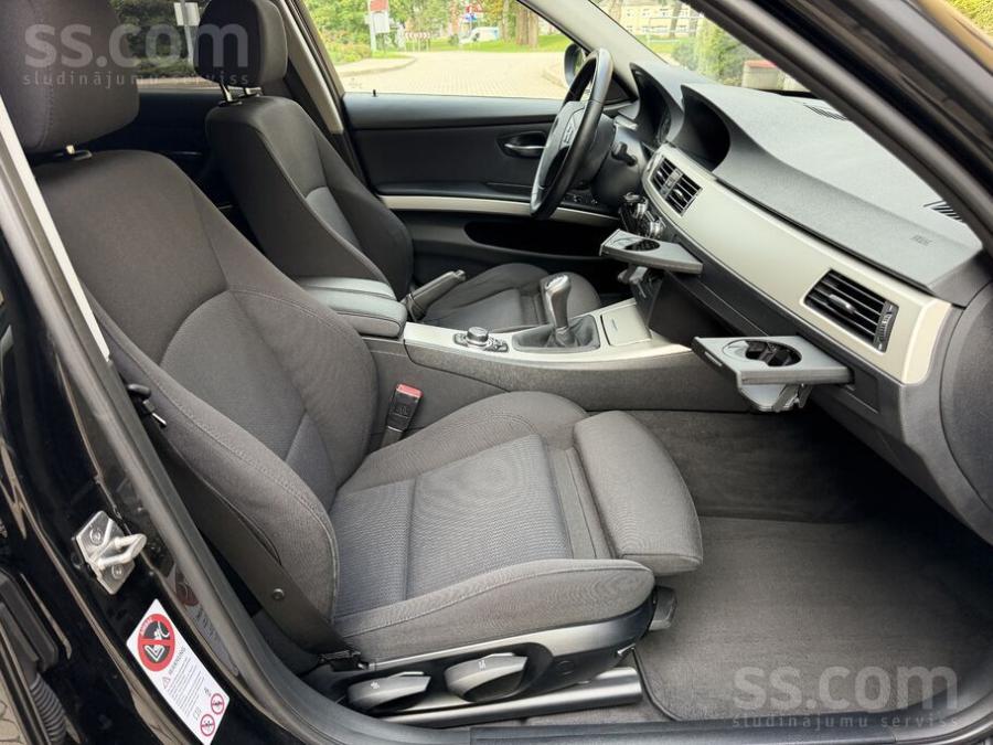 Melns BMW 320 2012 Rīga, ar dzinēja tilpumu 2.00 L un nobraukumu 210 tūkst. km par 5650 €, foto 20 vietnē AUTOMOTO.COM.LV