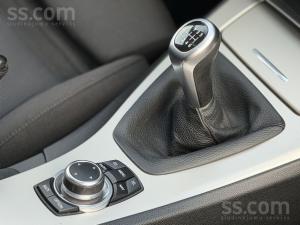 Melns BMW 320 2012 Rīga, ar dzinēja tilpumu 2.00 L un nobraukumu 210 tūkst. km par 5650 €, foto 27 vietnē AUTOMOTO.COM.LV
