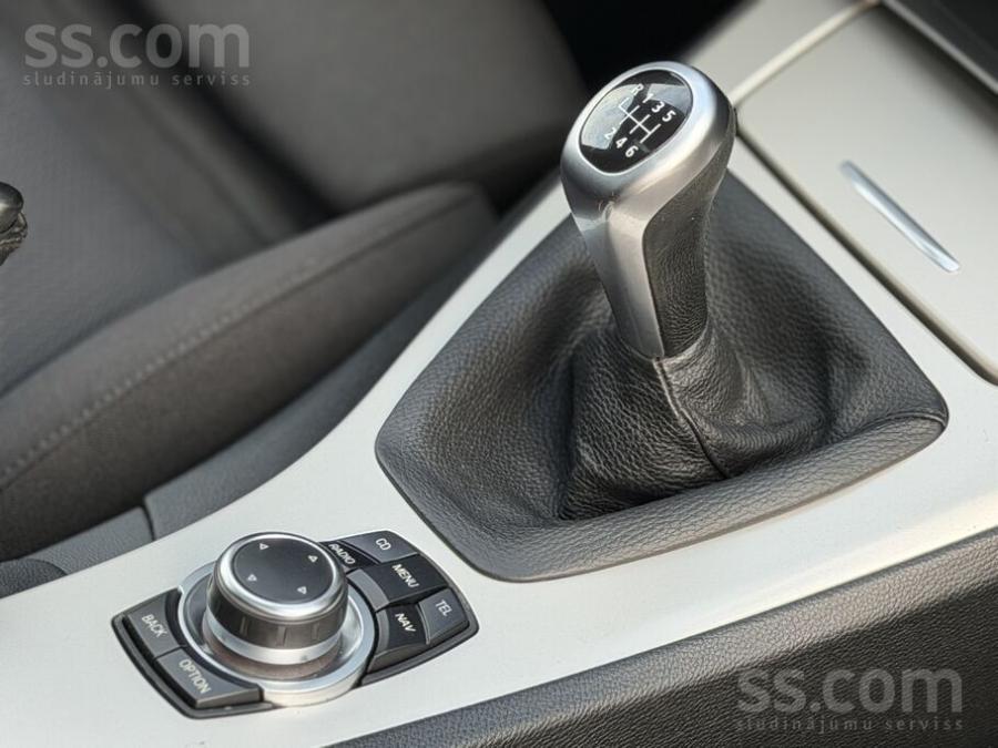 Melns BMW 320 2012 Rīga, ar dzinēja tilpumu 2.00 L un nobraukumu 210 tūkst. km par 5650 €, foto 27 vietnē AUTOMOTO.COM.LV