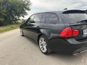 Black BMW 320 2012 in Marijampole, with an engine capacity of 2.00 L and mileage of 285 thousand km for 4800 €, photo 6 on AUTOMOTO.COM.LV