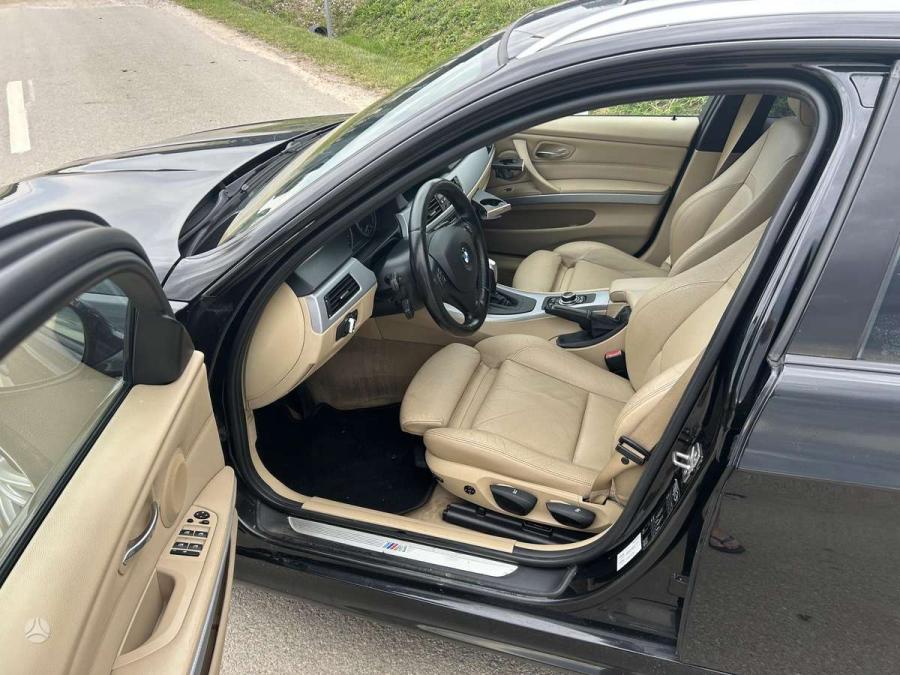 Black BMW 320 2012 in Marijampole, with an engine capacity of 2.00 L and mileage of 285 thousand km for 4800 €, photo 8 on AUTOMOTO.COM.LV