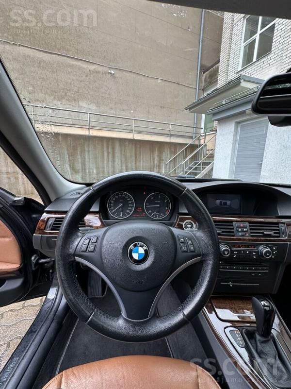 Black BMW 320 2012 in Rezekne, with an engine capacity of 2.00 L and mileage of 337 thousand km for 6500 €, photo 9 on AUTOMOTO.COM.LV