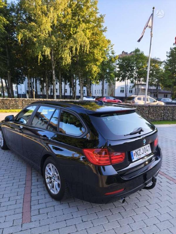 BMW 320 2012 in Kretinga on AUTOMOTO.COM.LV Black BMW 320 2012 in Kretinga, with an engine capacity of 2.00 L and mileage of 211 thousand km for 6750 β¬, photo 8 on AUTOMOTO.COM.LV