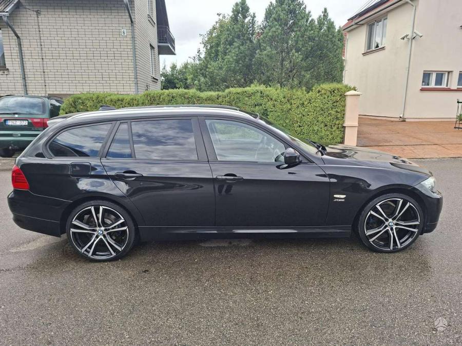 Black BMW 320 2012 in Raseiniai, with an engine capacity of 2.00 L and mileage of 260 thousand km for 4900 €, photo 8 on AUTOMOTO.COM.LV