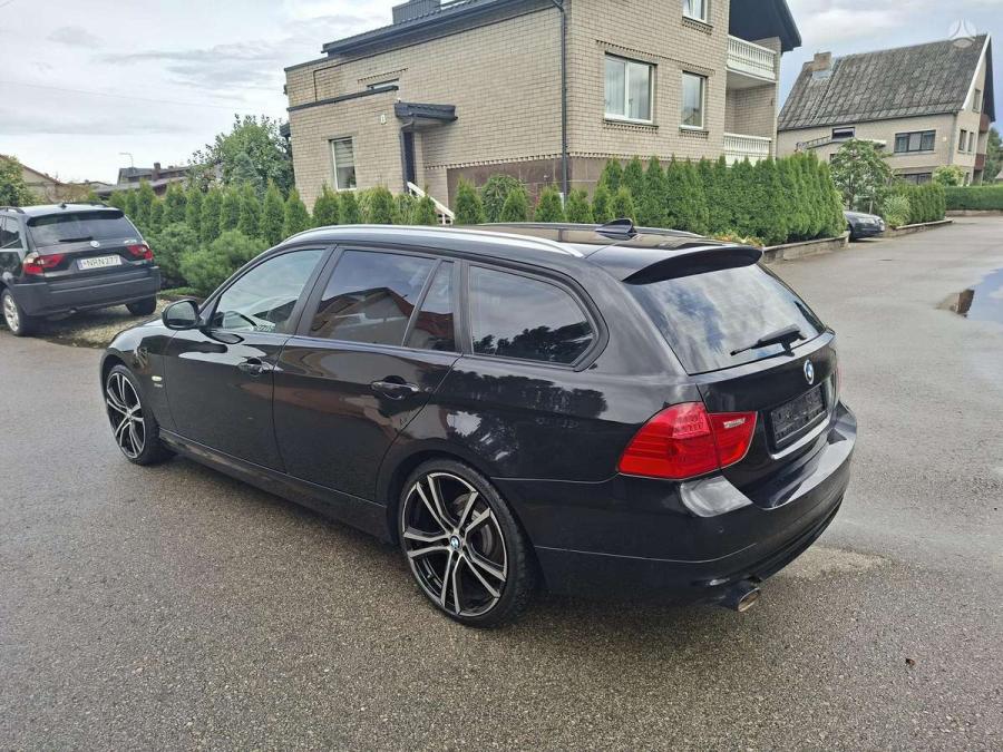 Black BMW 320 2012 in Raseiniai, with an engine capacity of 2.00 L and mileage of 260 thousand km for 4900 €, photo 9 on AUTOMOTO.COM.LV