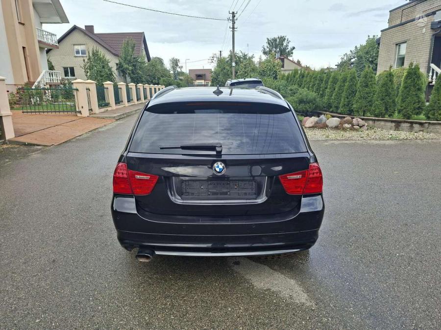 Black BMW 320 2012 in Raseiniai, with an engine capacity of 2.00 L and mileage of 260 thousand km for 4900 €, photo 12 on AUTOMOTO.COM.LV