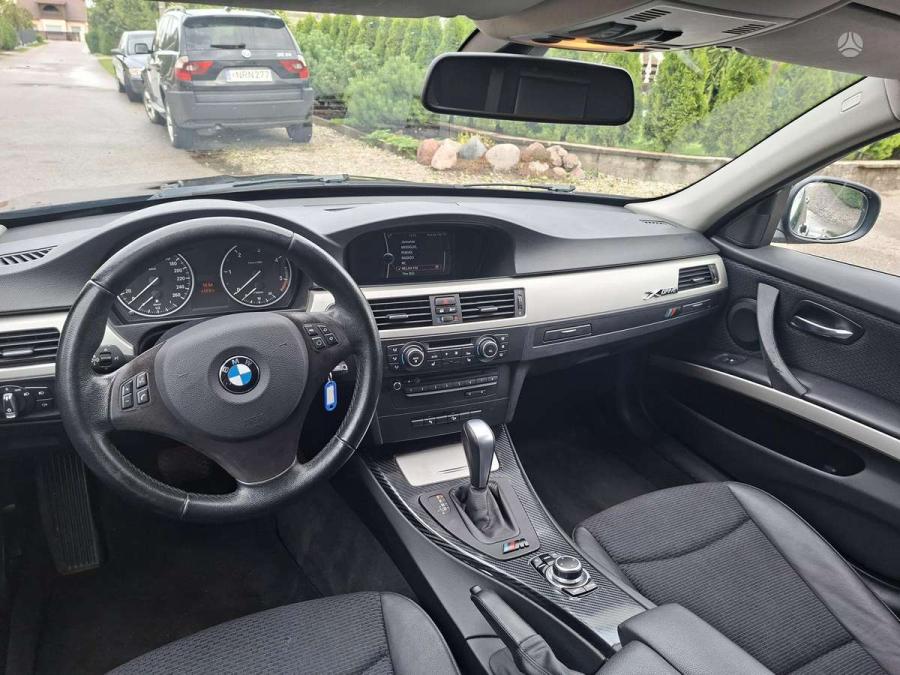 Black BMW 320 2012 in Raseiniai, with an engine capacity of 2.00 L and mileage of 260 thousand km for 4900 €, photo 17 on AUTOMOTO.COM.LV