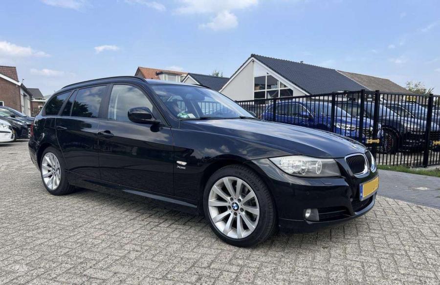 Black BMW 320 2012 in Plunge, with an engine capacity of 2.00 L and mileage of 261 thousand km for 4800 €, photo 6 on AUTOMOTO.COM.LV