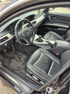 Black BMW 320 2012 in Riga, with an engine capacity of 2.00 L and mileage of 278 thousand km for 6300 €, photo 7 on AUTOMOTO.COM.LV