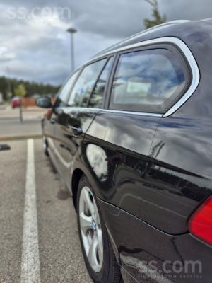Black BMW 320 2012 in Riga, with an engine capacity of 2.00 L and mileage of 278 thousand km for 6300 €, photo 11 on AUTOMOTO.COM.LV