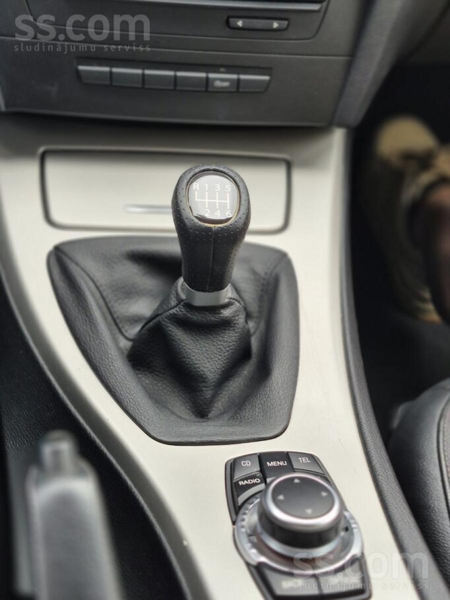 Black BMW 320 2012 in Riga, with an engine capacity of 2.00 L and mileage of 278 thousand km for 6300 €, photo 16 on AUTOMOTO.COM.LV