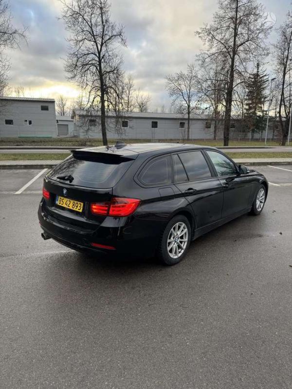 Black BMW 320 2013 in Panevezys, with an engine capacity of 2.00 L and mileage of 344 thousand km for 4650 €, photo 3 on AUTOMOTO.COM.LV