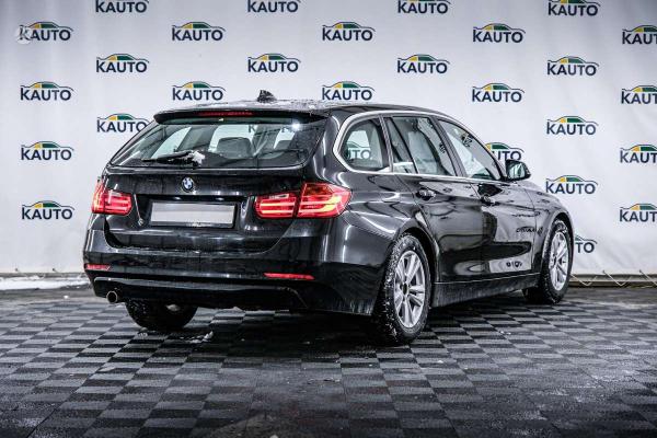 Melns BMW 320 2013 Kauņa, ar dzinēja tilpumu 2.00 L un nobraukumu 0 tūkst. km par 9590 €, foto 3 vietnē AUTOMOTO.COM.LV
