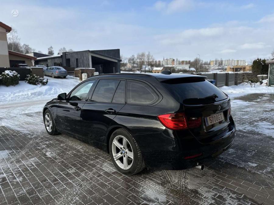Melns BMW 320 2013 Alīta, ar dzinēja tilpumu 2.00 L un nobraukumu 262 tūkst. km par 7800 €, foto 4 vietnē AUTOMOTO.COM.LV