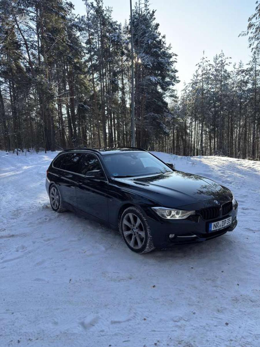 Melns BMW 320 2013 Elektrėnai, ar dzinēja tilpumu 2.00 L un nobraukumu 267 tūkst. km par 7999 €, foto 2 vietnē AUTOMOTO.COM.LV