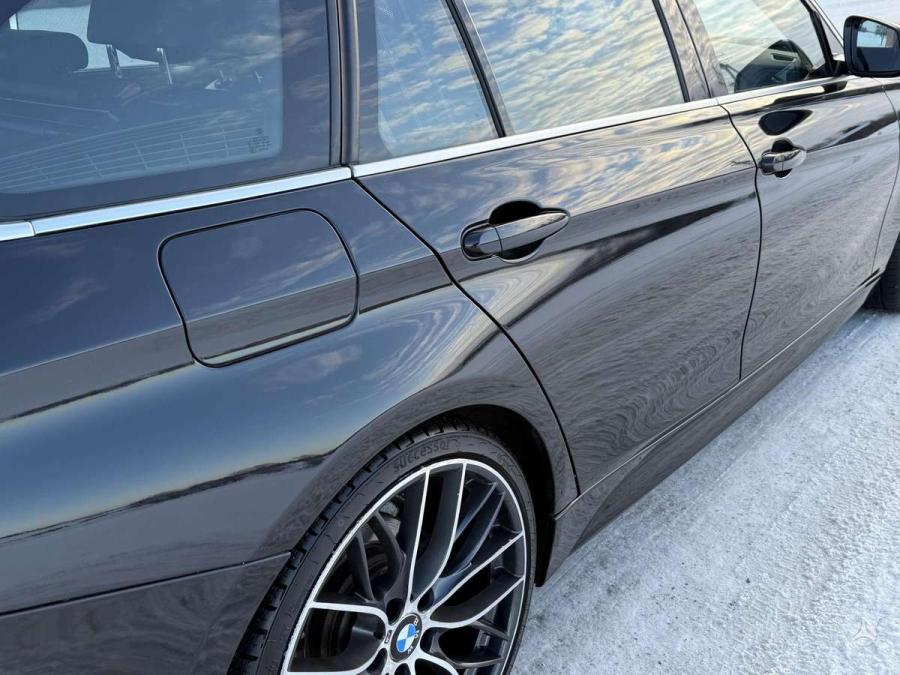 Melns BMW 320 2013 Prienai, ar dzinēja tilpumu 2.00 L un nobraukumu 296 tūkst. km par 8900 €, foto 12 vietnē AUTOMOTO.COM.LV