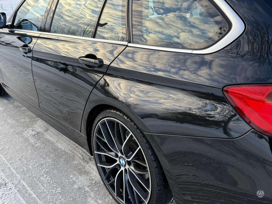 Melns BMW 320 2013 Prienai, ar dzinēja tilpumu 2.00 L un nobraukumu 296 tūkst. km par 8900 €, foto 13 vietnē AUTOMOTO.COM.LV