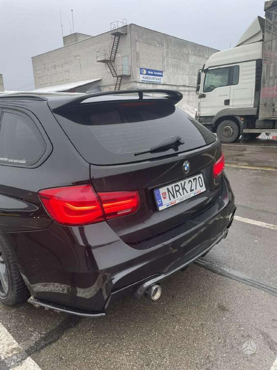 Melns BMW 320 2013 Kauņa, ar dzinēja tilpumu 2.00 L un nobraukumu 380 tūkst. km par 8700 €, foto 7 vietnē AUTOMOTO.COM.LV
