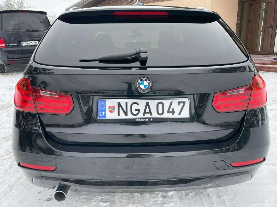 Black BMW 320 2013 in Kaunas, with an engine capacity of 2.00 L and mileage of 251 thousand km for 6500 €, photo 3 on AUTOMOTO.COM.LV