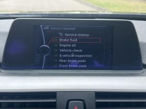 Black BMW 320 2013 in Kedainiai, with an engine capacity of 2.00 L and mileage of 275 thousand km for 6700 €, photo 36 on AUTOMOTO.COM.LV