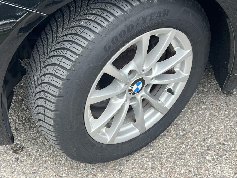 Black BMW 320 2013 in Kedainiai, with an engine capacity of 2.00 L and mileage of 275 thousand km for 6700 €, photo 37 on AUTOMOTO.COM.LV