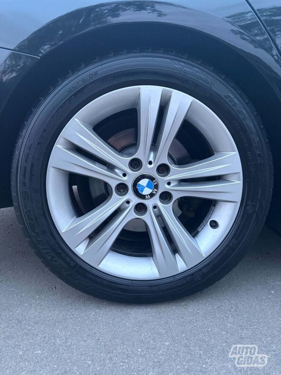 Black BMW 320 2013 in Siauliai, with an engine capacity of 2.00 L and mileage of 332 thousand km for 6550 €, photo 8 on AUTOMOTO.COM.LV